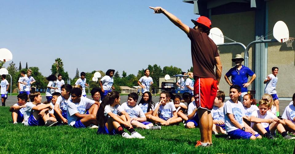 This P.E. Class' Reaction To A Nikko Locastro Drive Is Why Disc Golf Is ...